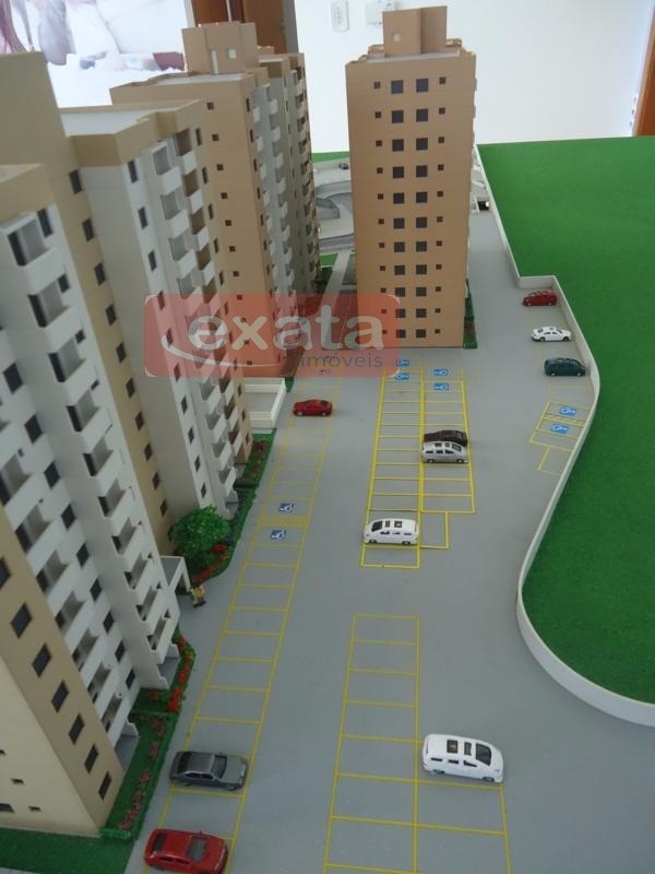 Morada de Laranjeiras, Via Sol, 2 qaurtos, com lazer, em obras, opção ...